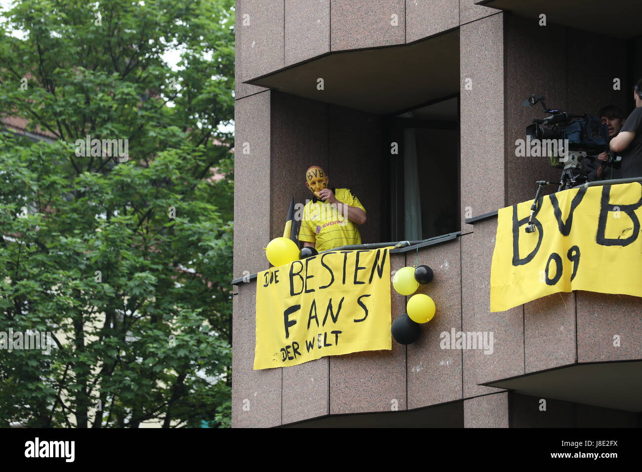 A Borussia Dortmund fan decorated his balcony in honour of the occasion ...