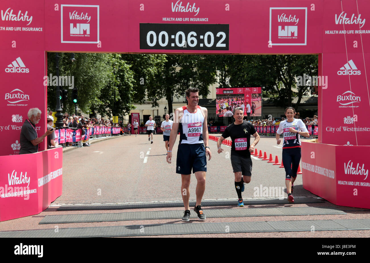British long distance runner hi-res stock photography and images - Alamy