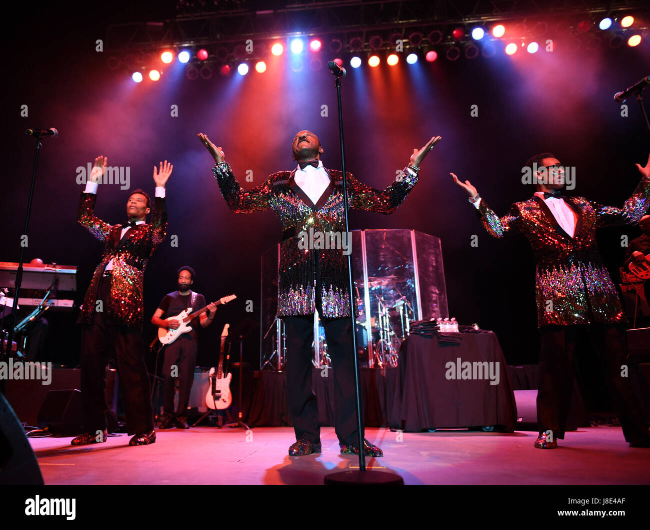 Portsmouth, VIRGINIA, USA. 27th May, 2017. THE DELFONICS, with orginial ...