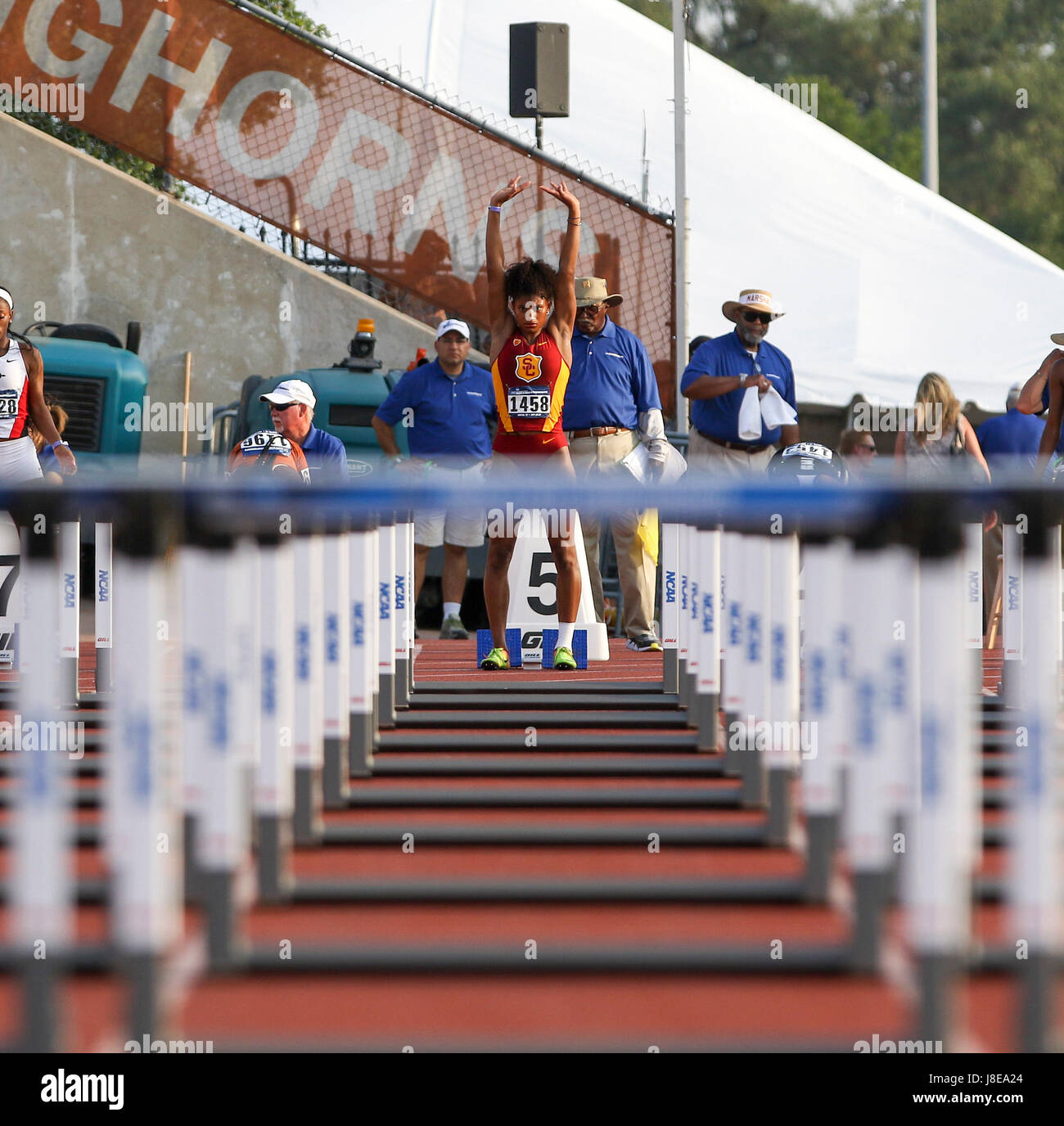 Austin, TX, USA. 27th May, 2017. USC's Anna Cockrell warms up during ...