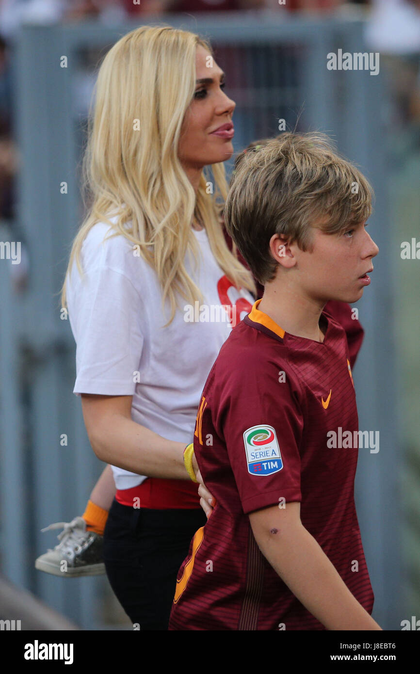 Roma, Stadio olimpico, Serie A tim As Roma vs Genoa: Francesco Totti at ...