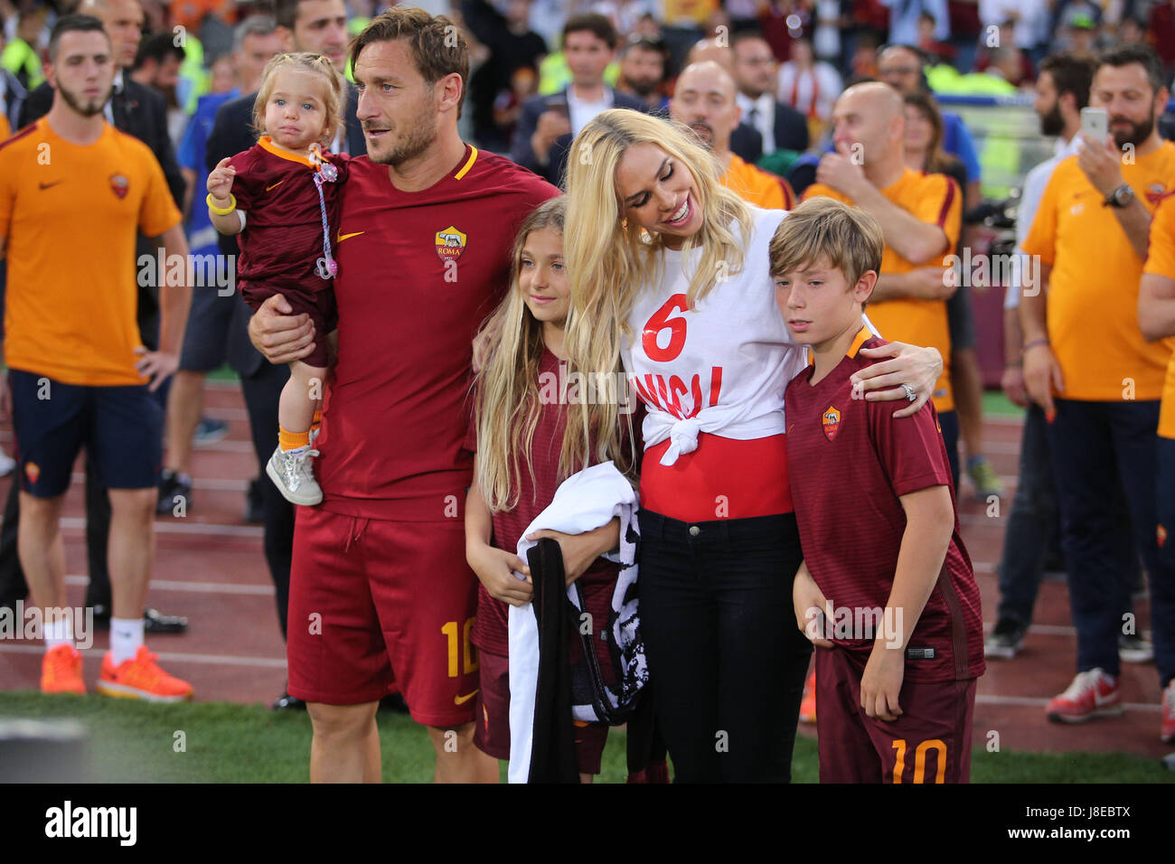 Roma, Stadio olimpico, Serie A tim As Roma vs Genoa: Francesco Totti at ...