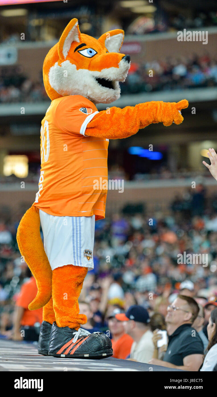 Houston, Texas, USA. 28th May, 2017. Houston Dynamo mascot Diesel pumps ...