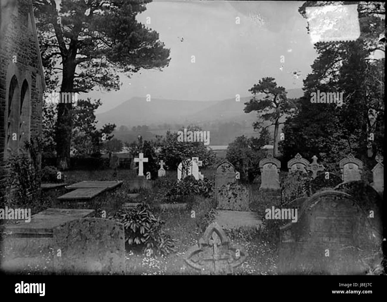 Vintage graveyard Black and White Stock Photos & Images - Alamy