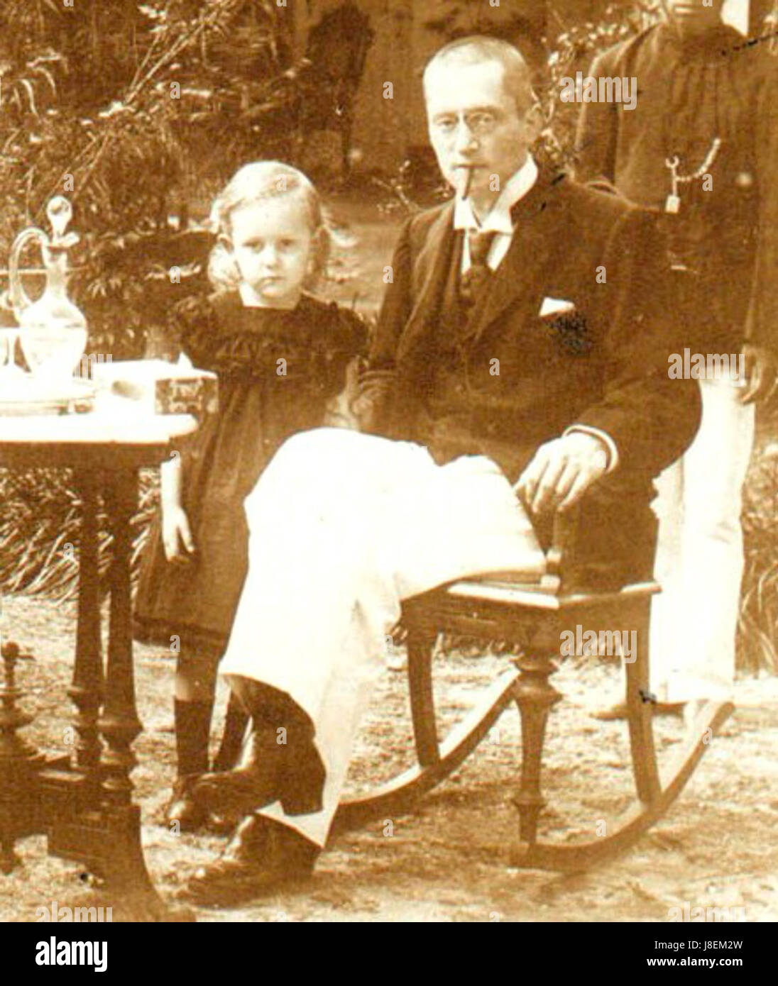 Indie artist hi-res stock photography and images - Alamy