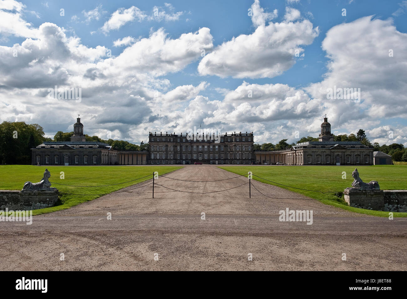 Scotland edinburgh hopetoun house hi-res stock photography and images ...