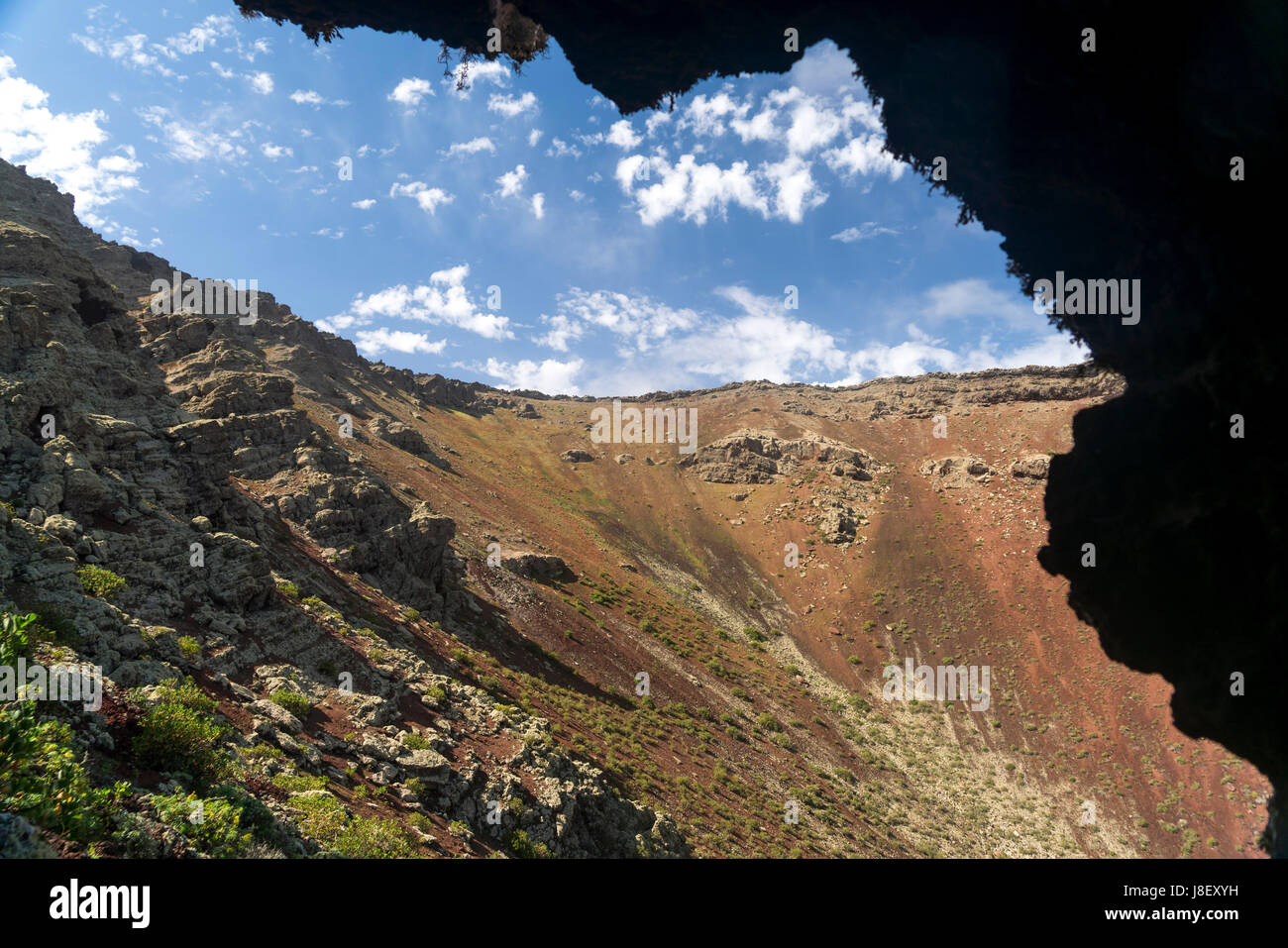 Krater des erloschenen Vulkan La Corona beim Dorf Ye, Insel Lanzarote ...