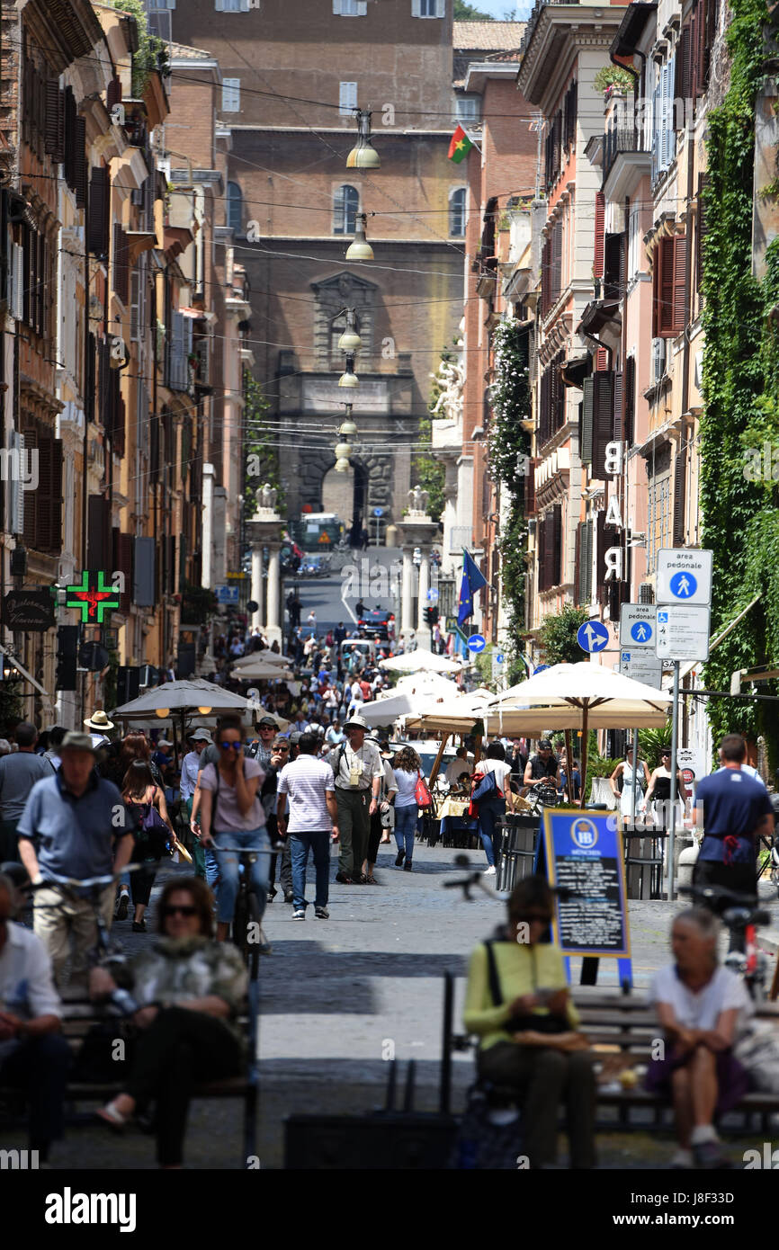 A street scene in Rome, Italy Stock Photo - Alamy