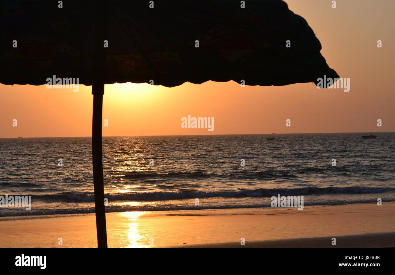 Chasing the Sun Stock Photo - Alamy