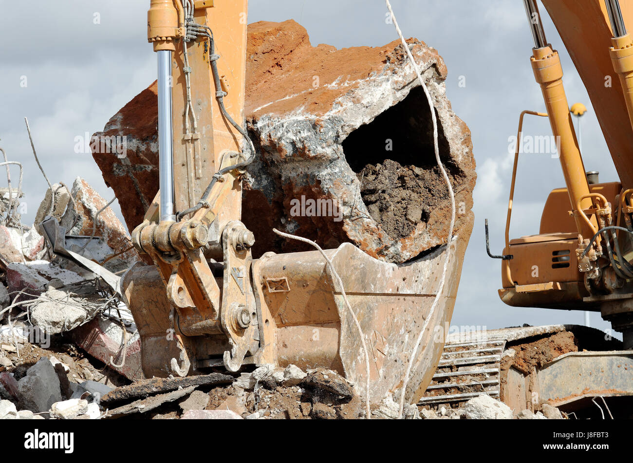 Rubble digging hi-res stock photography and images - Alamy
