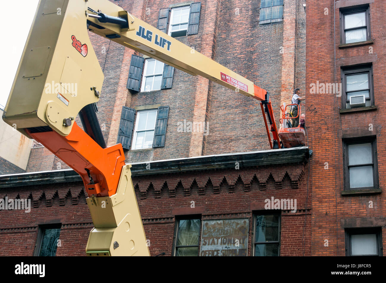 Telescopic lift hi-res stock photography and images - Alamy