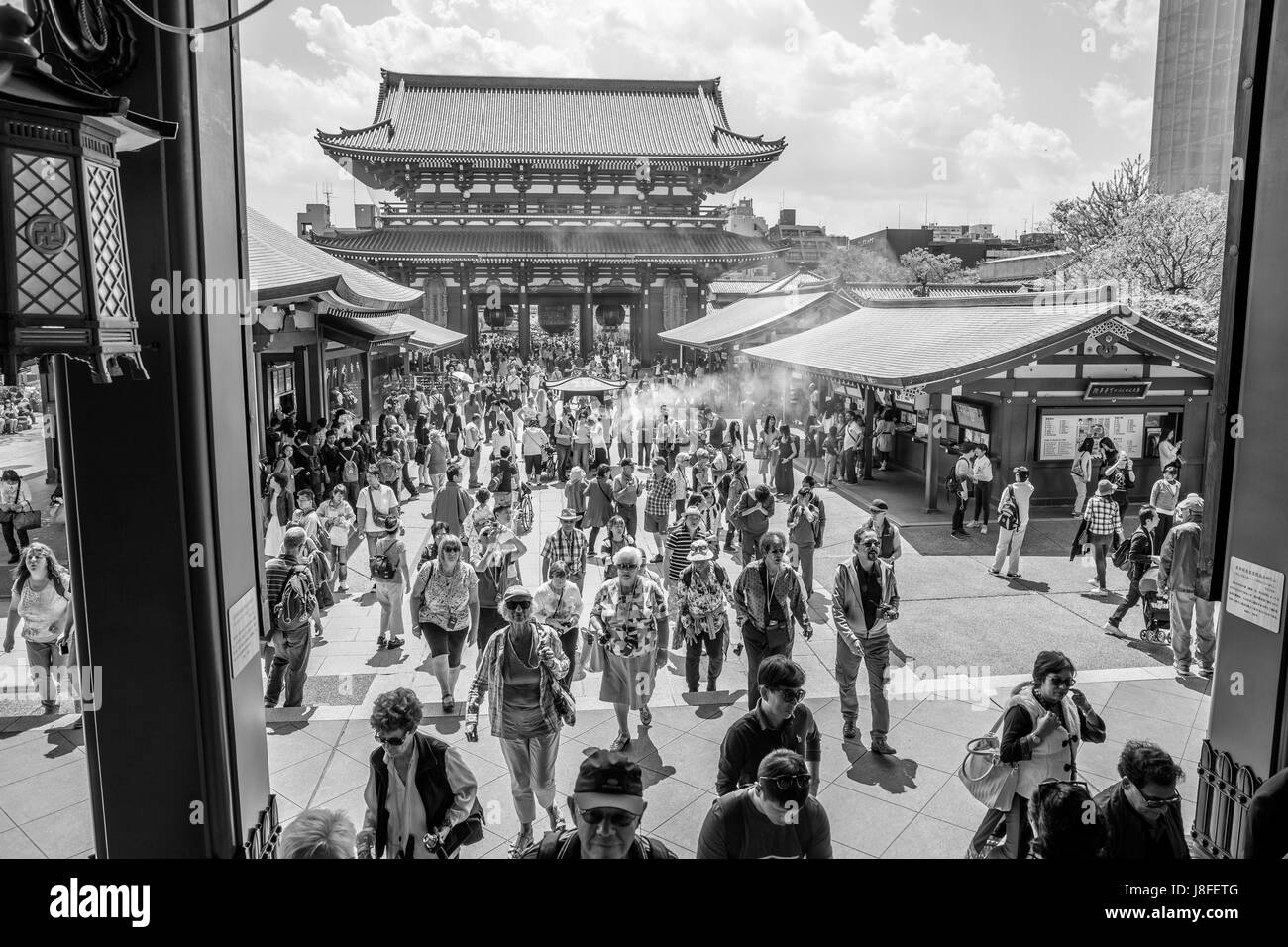 Treasure house gate hozomon hi-res stock photography and images - Alamy