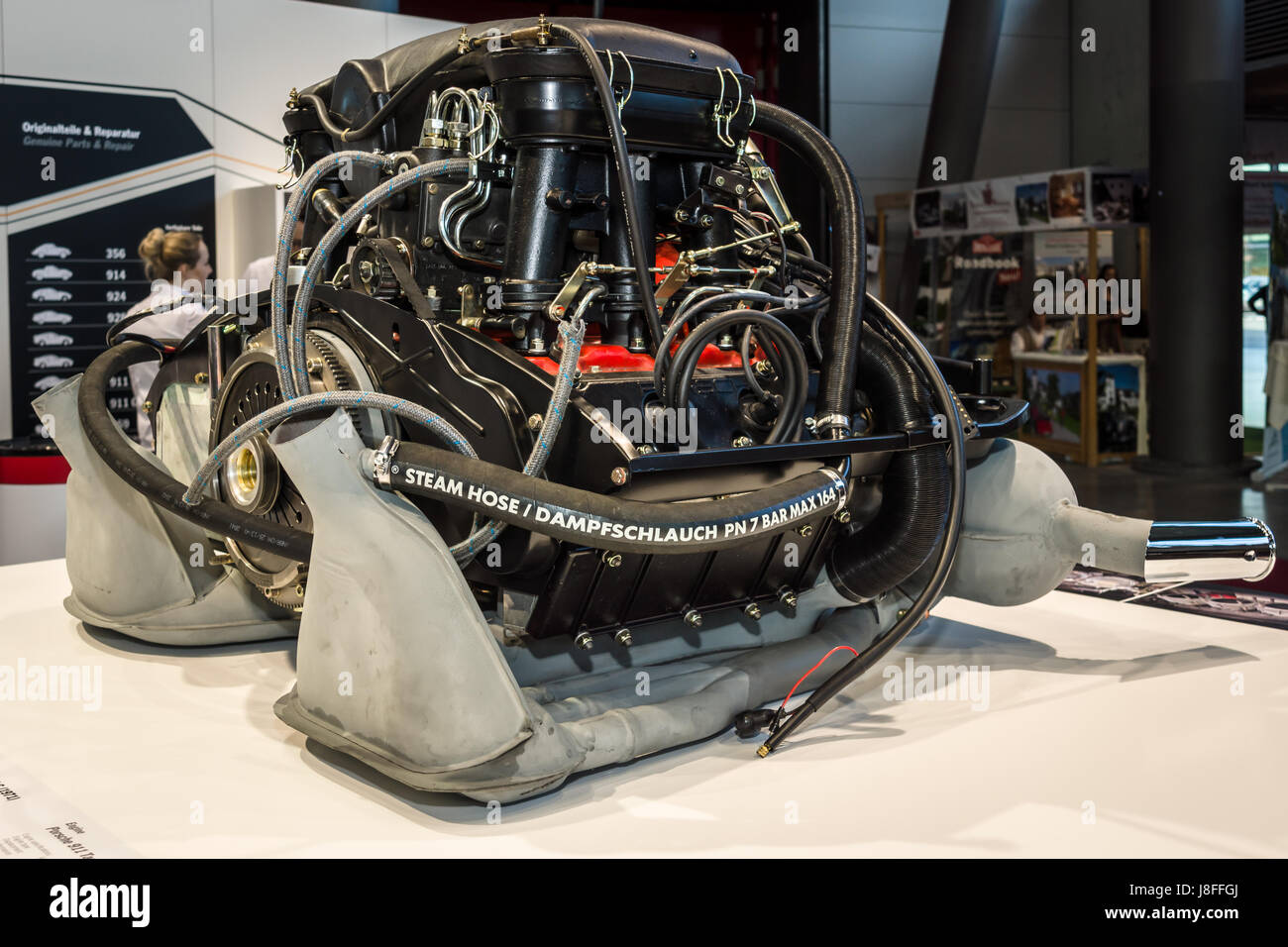Porsche 911 engine hi-res stock photography and images - Alamy