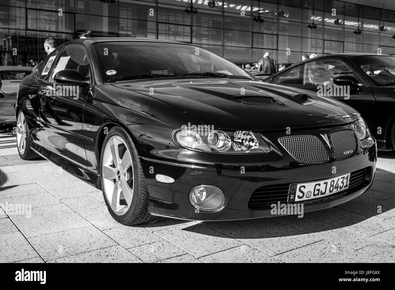 Muscle car Pontiac GTO (Fourth generation), 2006. Black and white ...