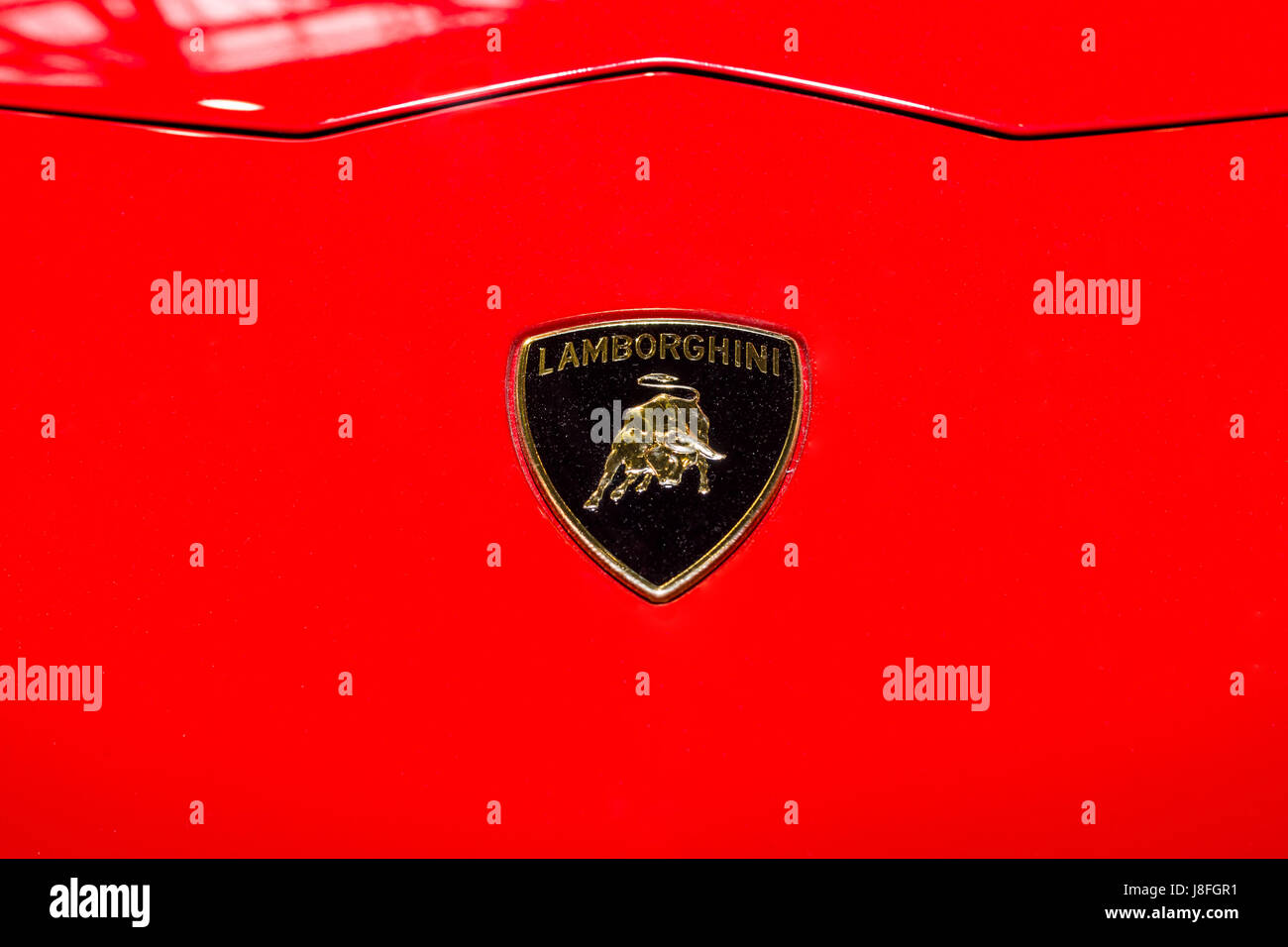 Lamborghini emblem hi-res stock photography and images - Alamy