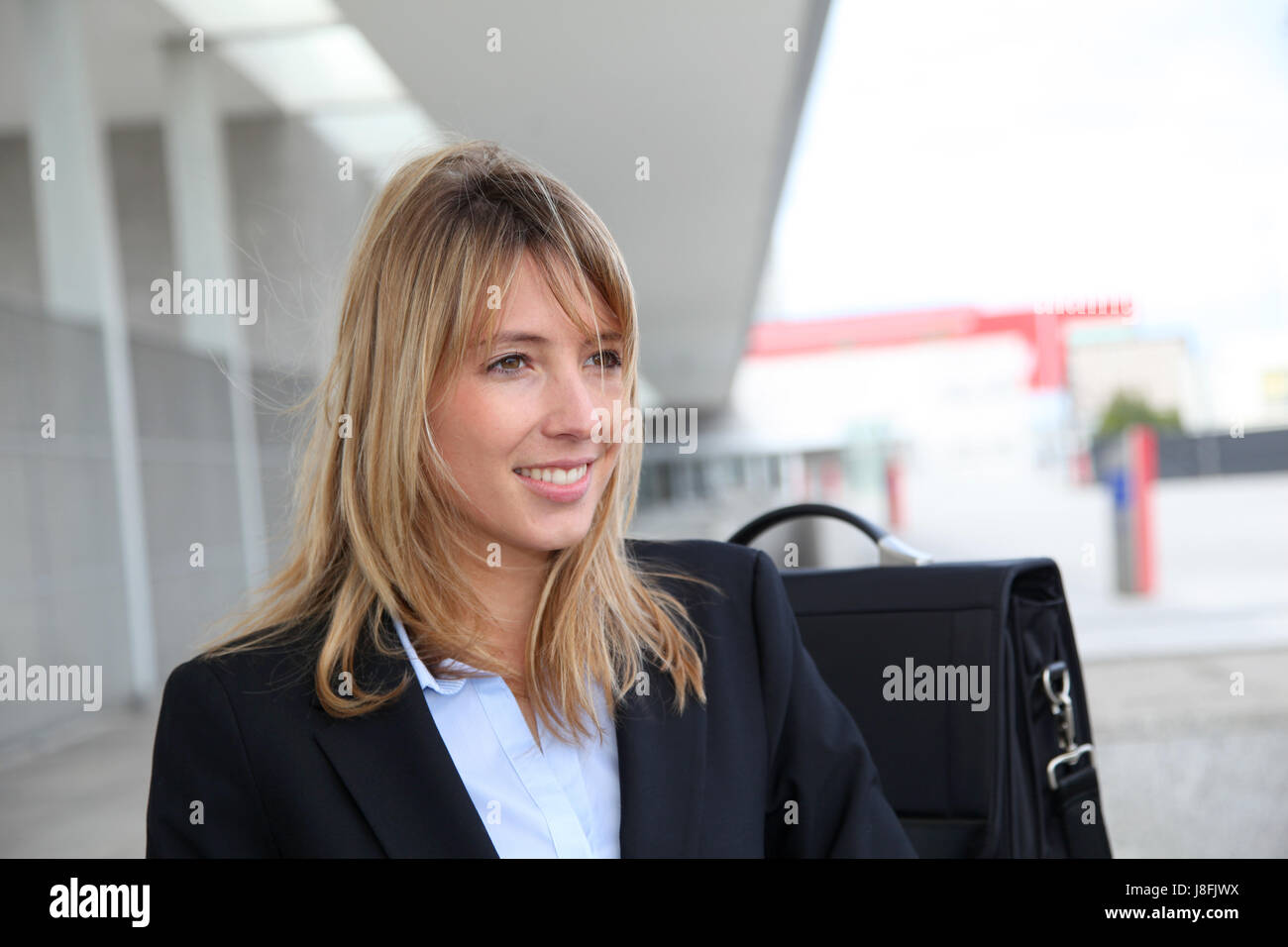 woman, wait, waiting, laugh, laughs, laughing, twit, giggle, smile ...