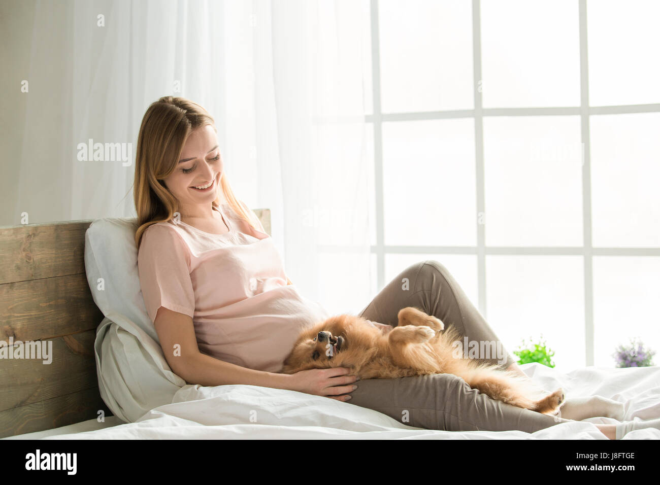 Preganant woman with her mother hi-res stock photography and images - Alamy