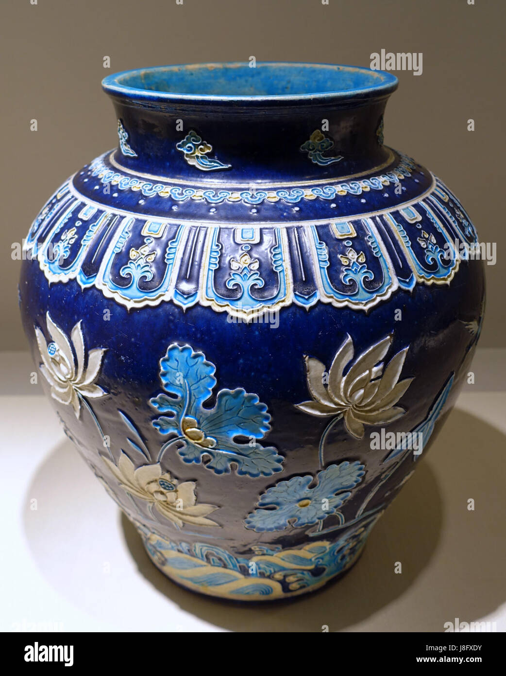 Fahua pottery hi-res stock photography and images - Alamy