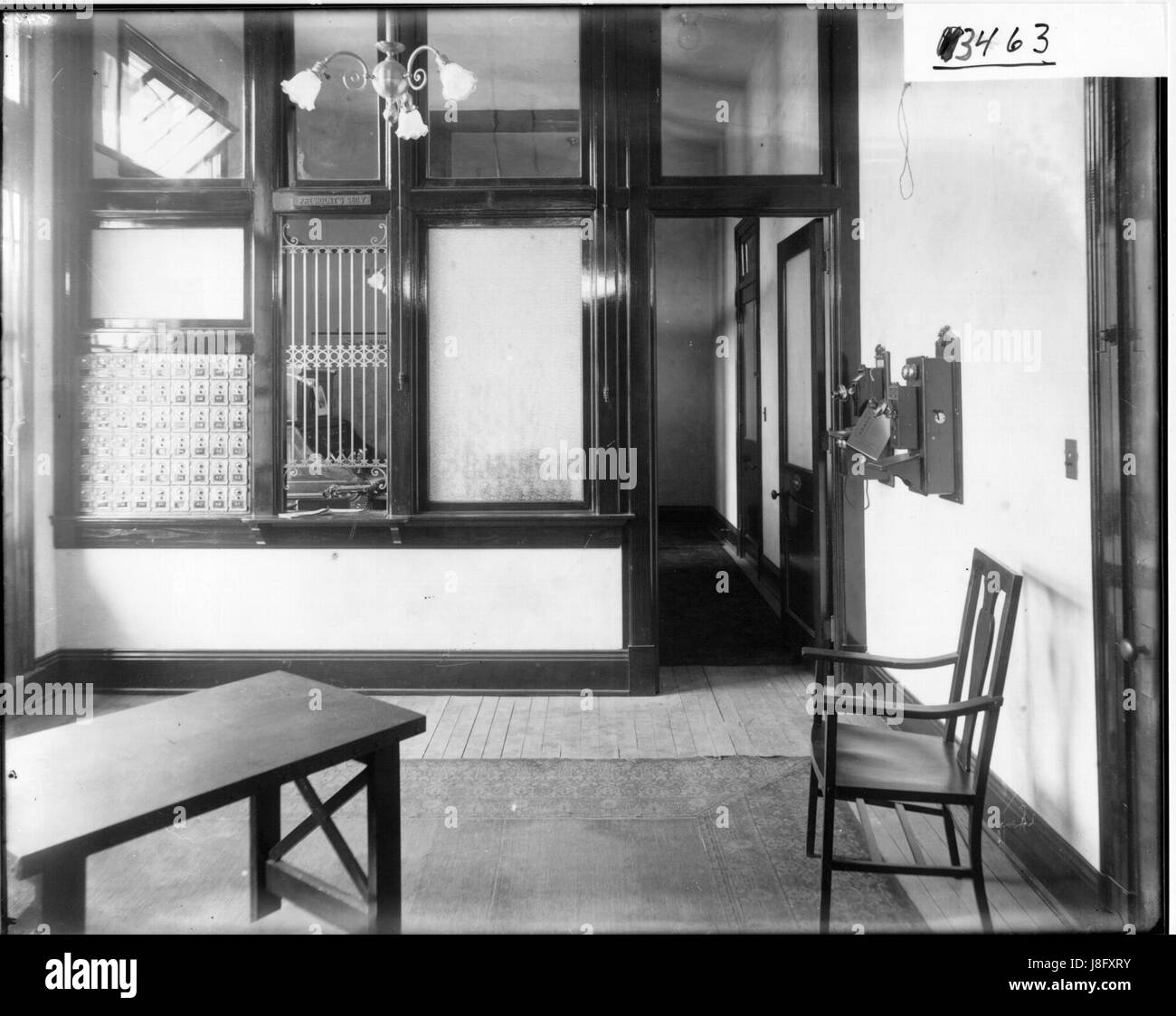 Political office building hi-res stock photography and images - Alamy