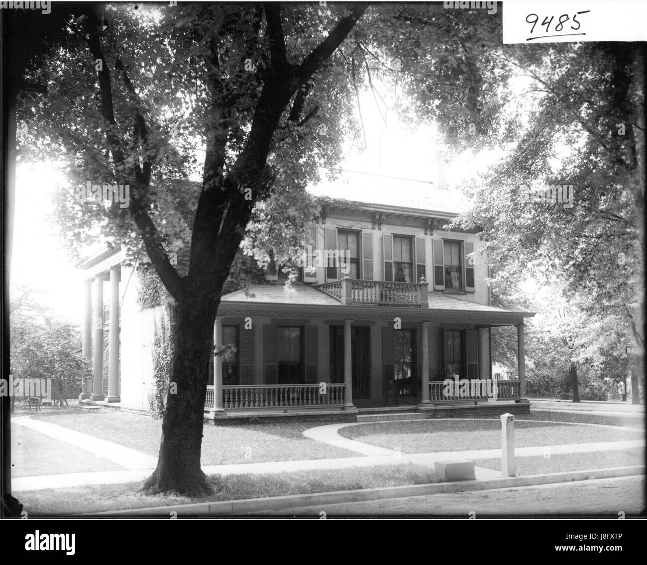 Built in 1909 Black and White Stock Photos & Images - Alamy