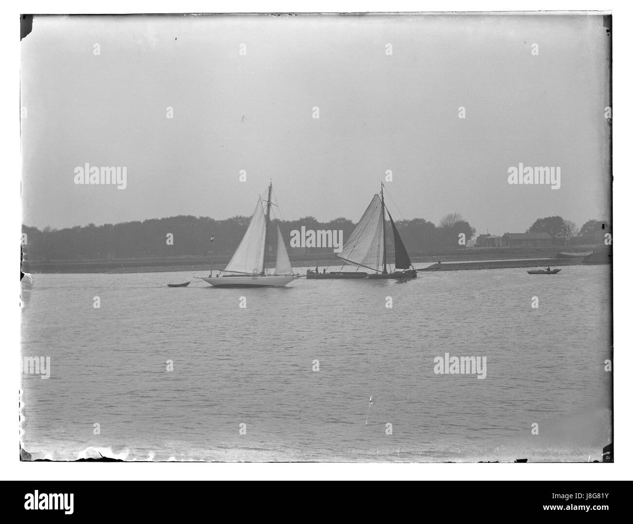 This image by Jacob Olie shows a professional skipper and a pleasure ...