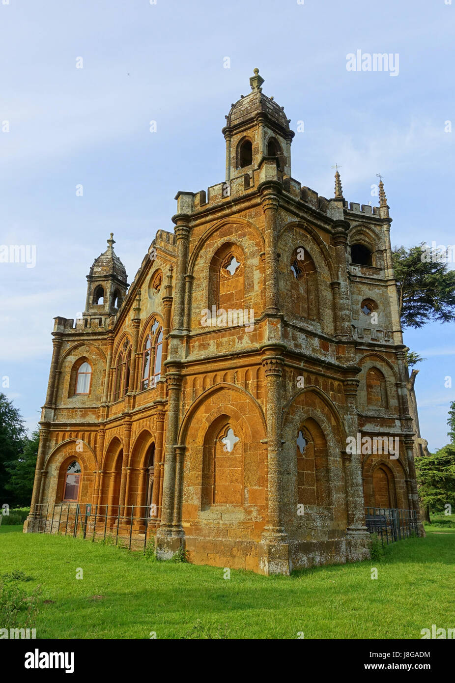 The gothic temple stowe hi-res stock photography and images - Alamy