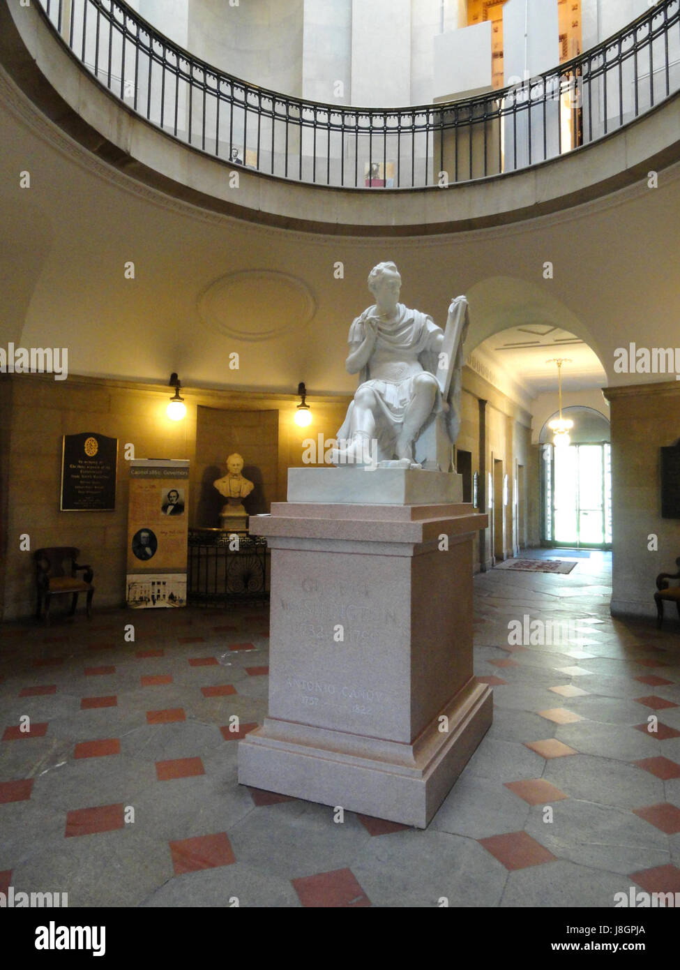George Washington by Antonio Canova DSC05894 Stock Photo - Alamy