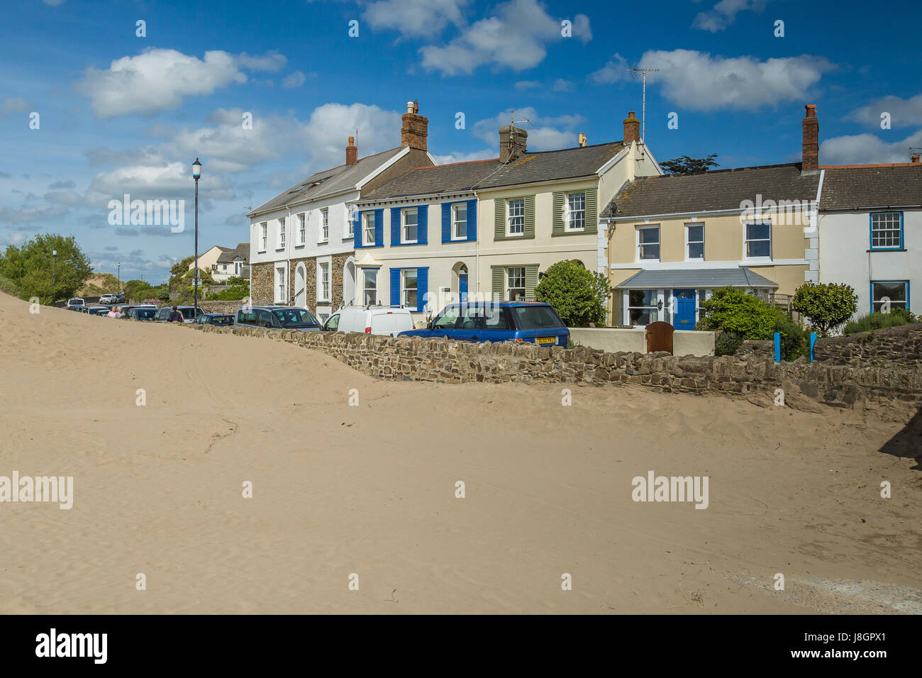 Beautiful houses near seaside hi-res stock photography and images - Alamy