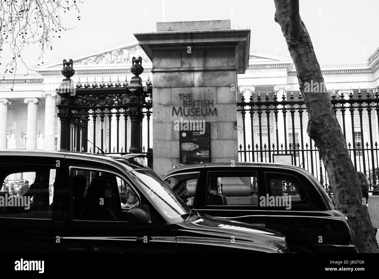 Entrance national history museum Black and White Stock Photos & Images ...