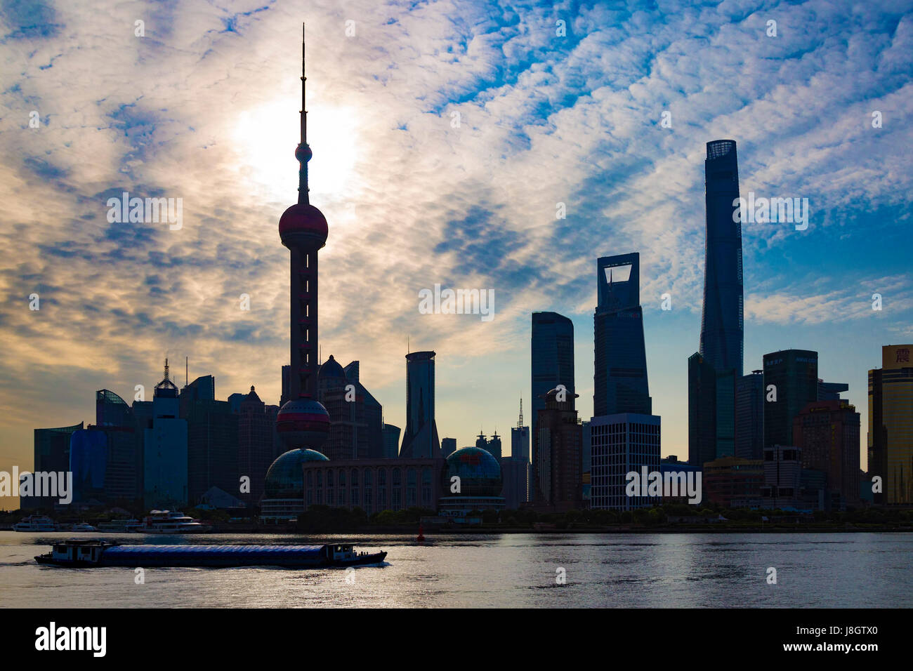 Shanghai oriental pearl tower needle hi-res stock photography and ...