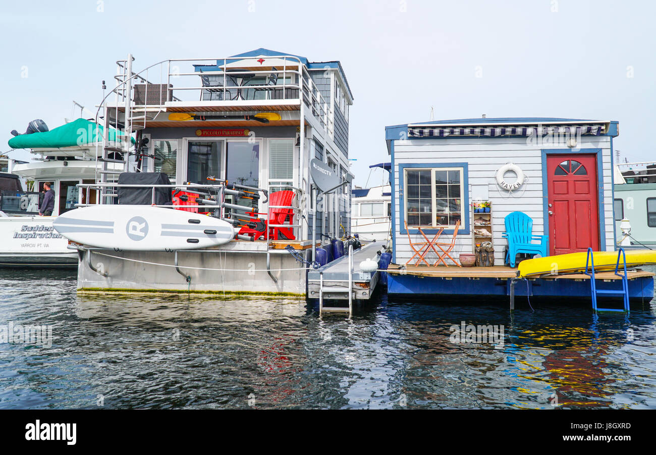 Beautiful house boats on Lake Union in Seattle - SEATTLE / WASHINGTON ...