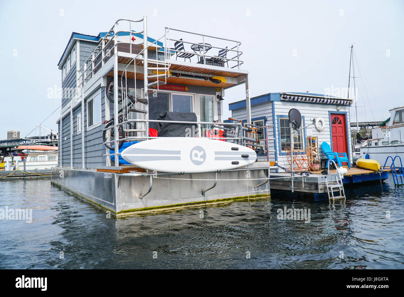 Beautiful house boats on Lake Union in Seattle - SEATTLE / WASHINGTON ...