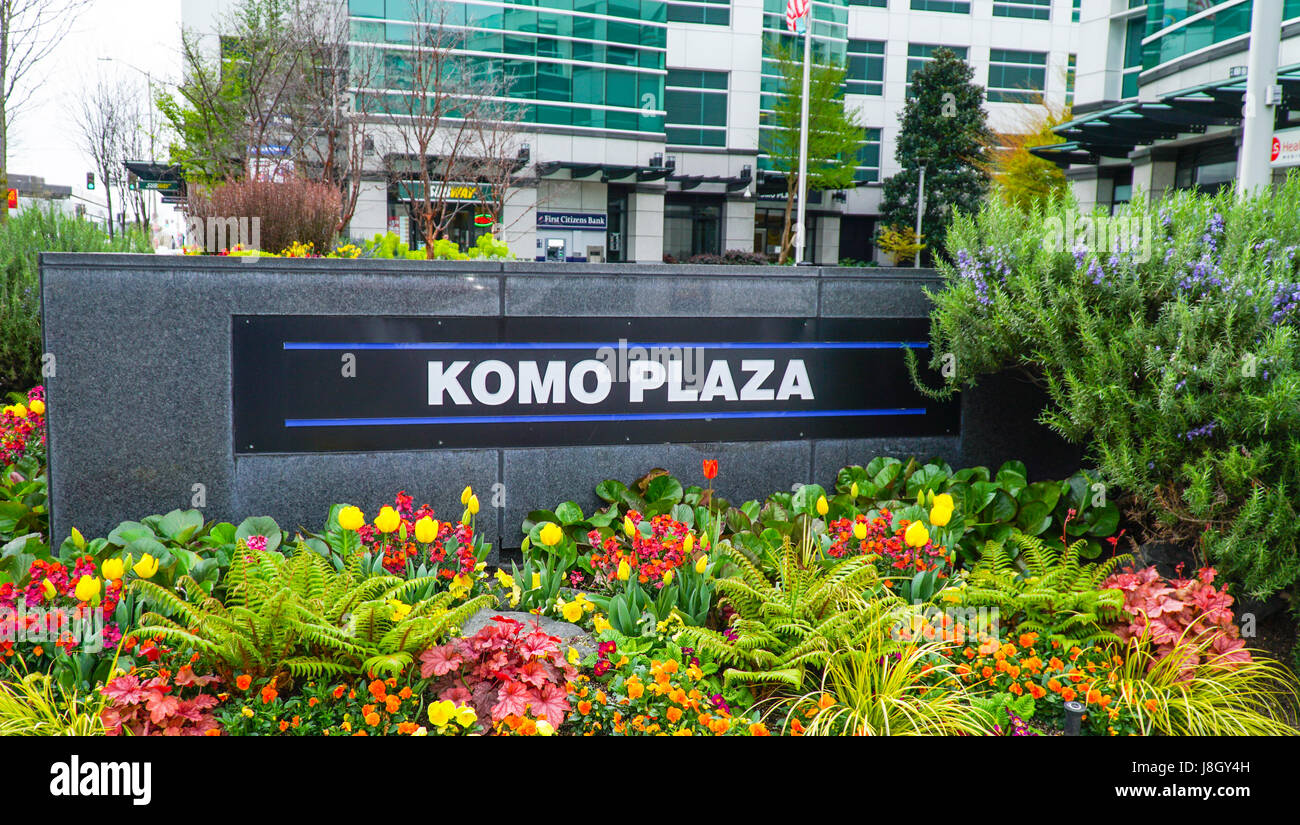Komo Plaza in Seattle - SEATTLE / WASHINGTON - APRIL 11, 2017 Stock ...