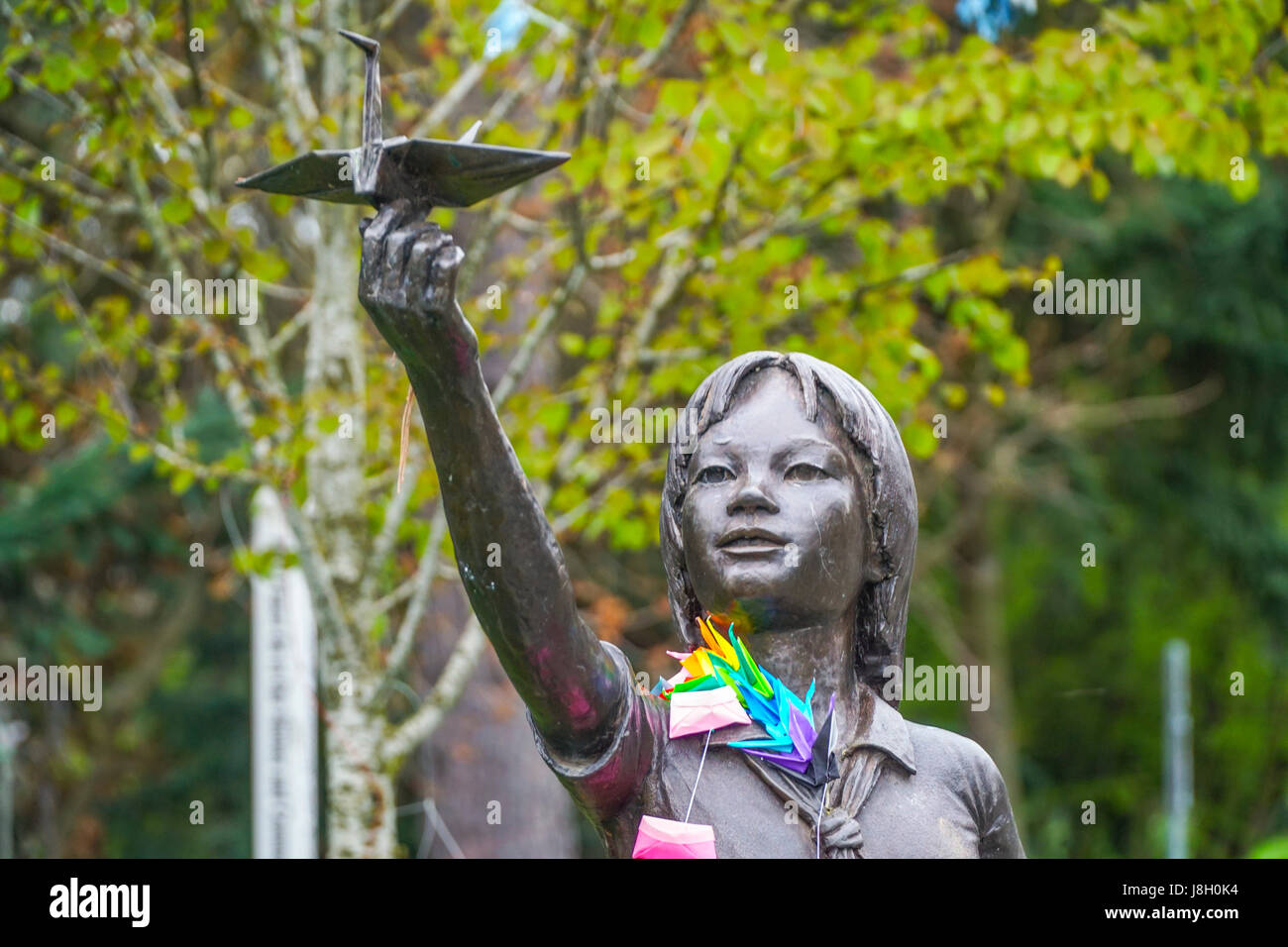 Bronze Statue of Sadako Sasaki in Seattle - SEATTLE / WASHINGTON ...