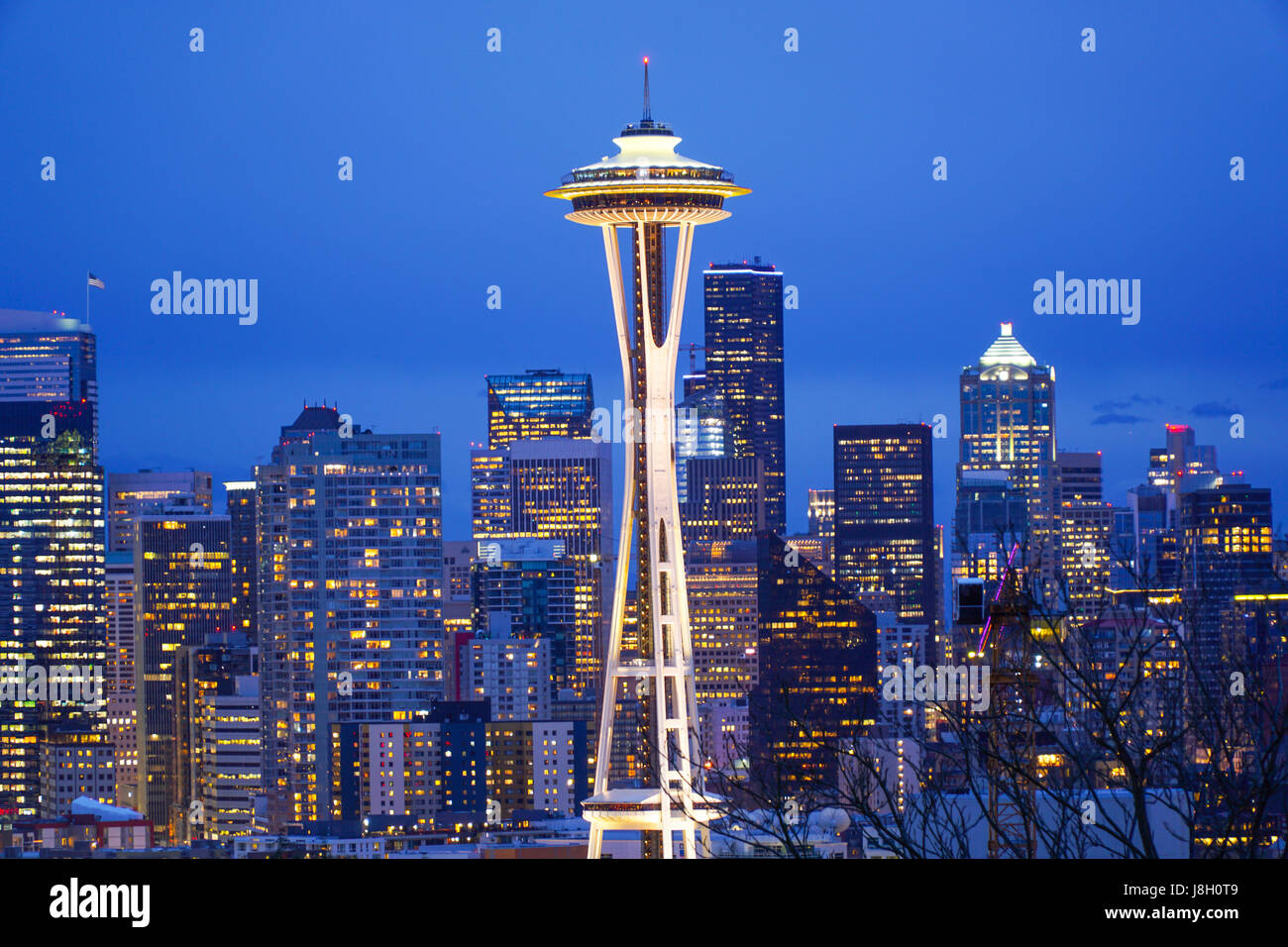 Beautiful night view over Seattle and its famous landmark Space Needle ...