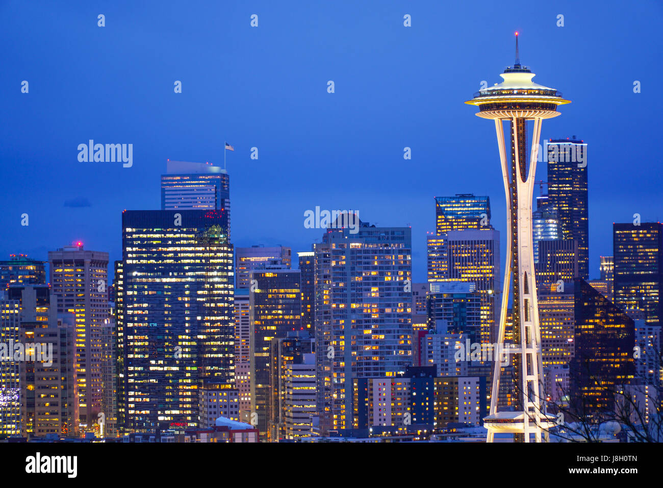 Beautiful night view over Seattle and its famous landmark Space Needle ...