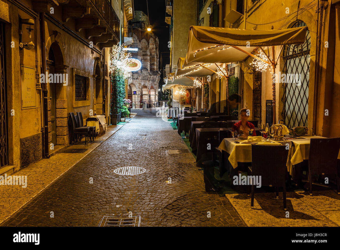 Outdoor Restaurant in the Sidewalk of Piazza Bra in Verona, Veneto ...