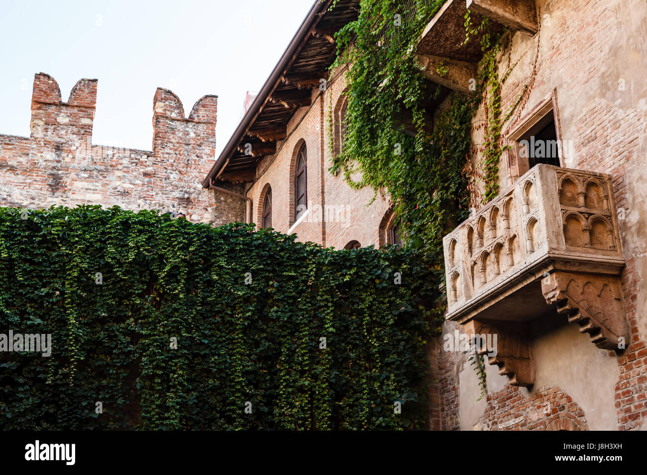 The Famous Balcony of Juliet Capulet Home in Verona, Veneto, Italy ...