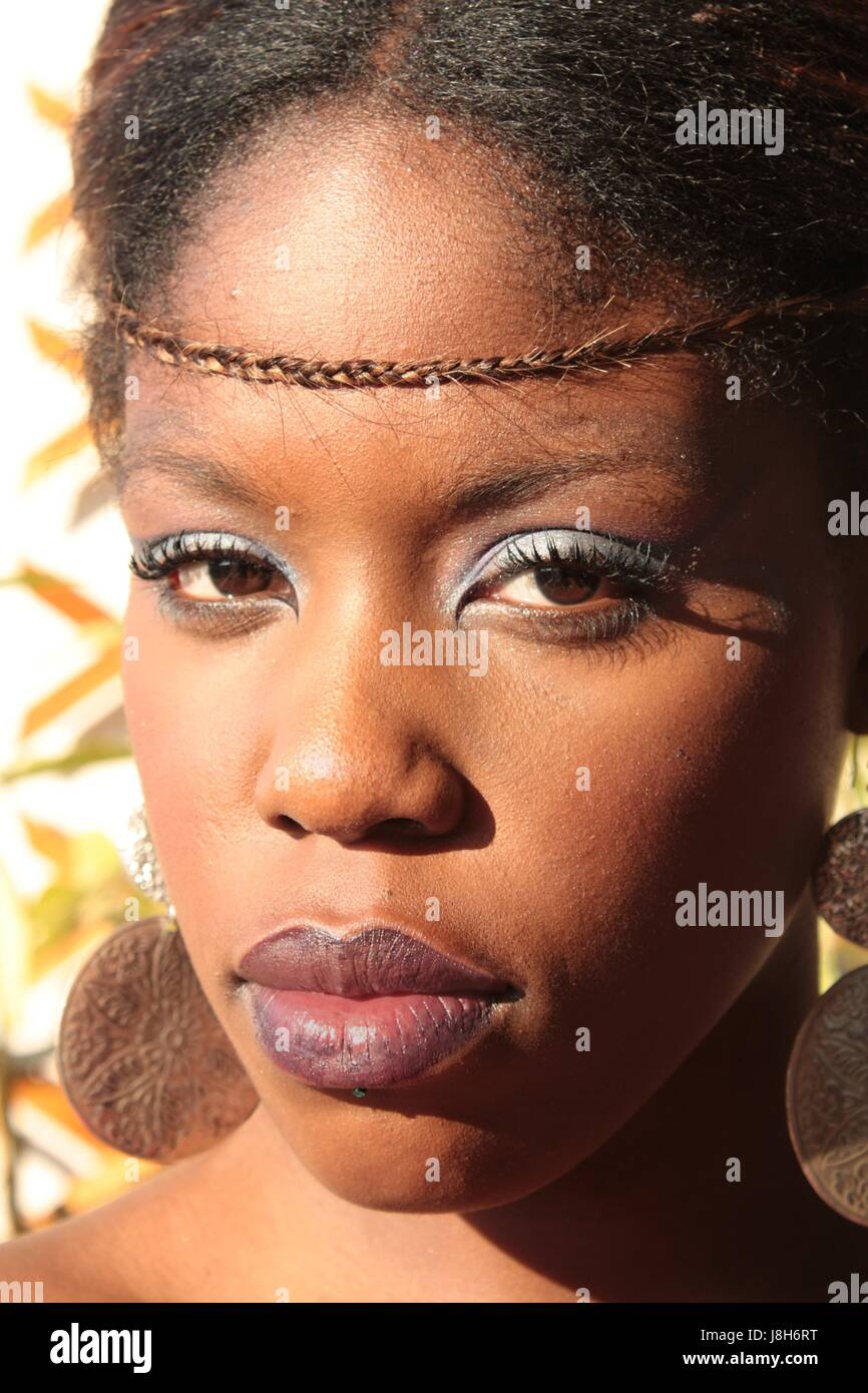 Black queen hi-res stock photography and images - Alamy