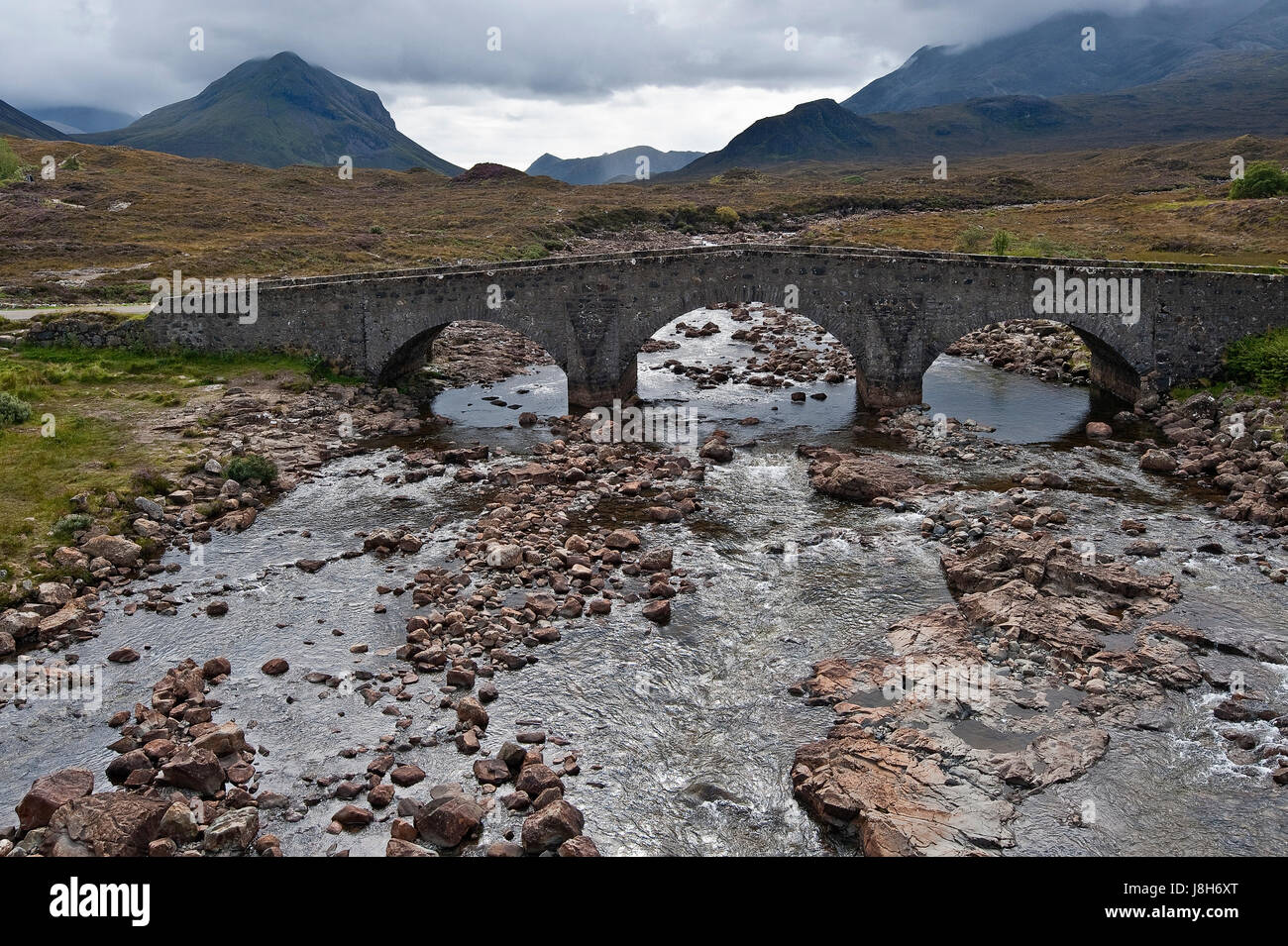 stone bridge on isle of skye Stock Photo - Alamy