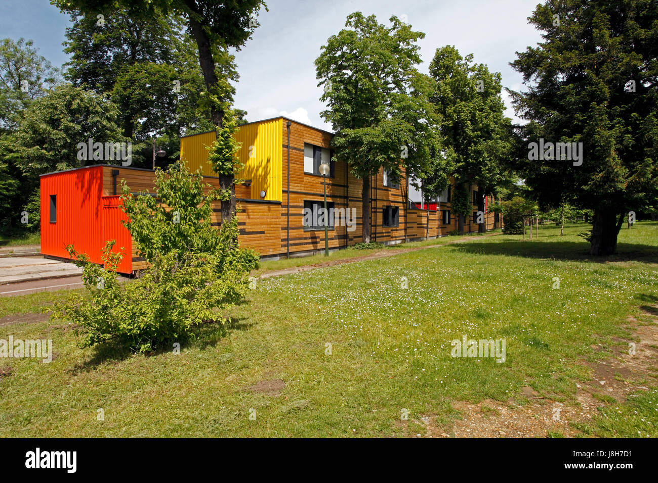 Shipping containers converted into affordable temporary housing in ...