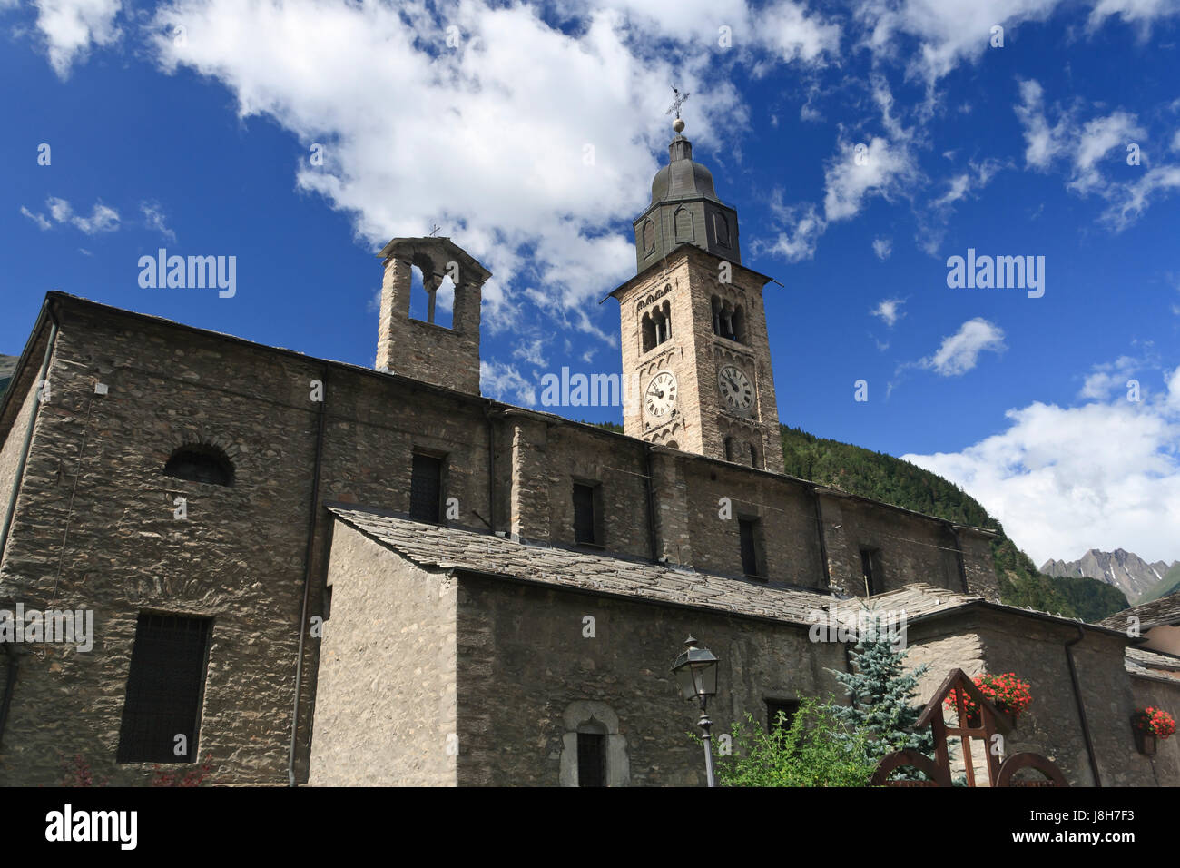 church, city, town, alps, style of construction, architecture ...