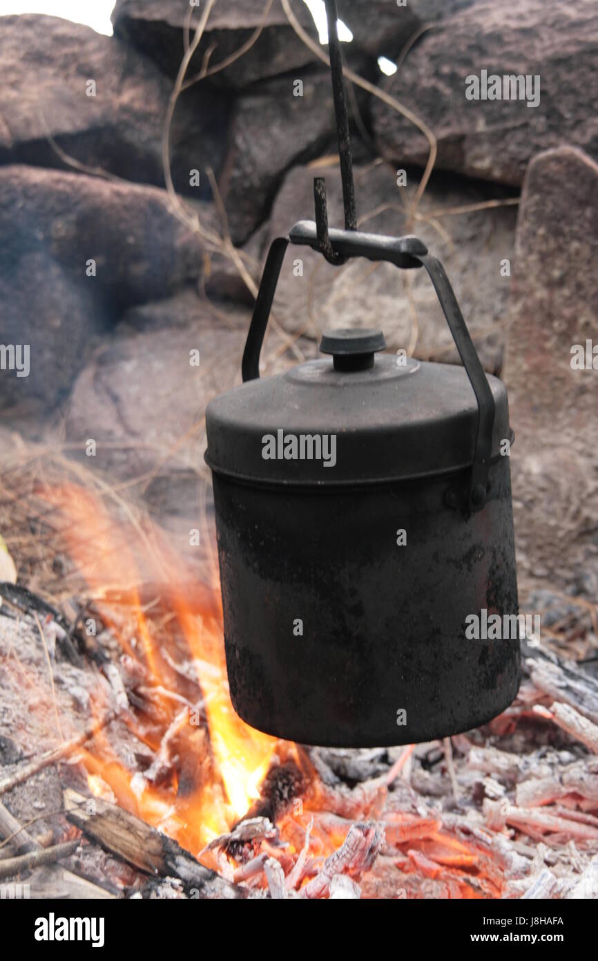 Kettle boiling fire hi-res stock photography and images - Alamy