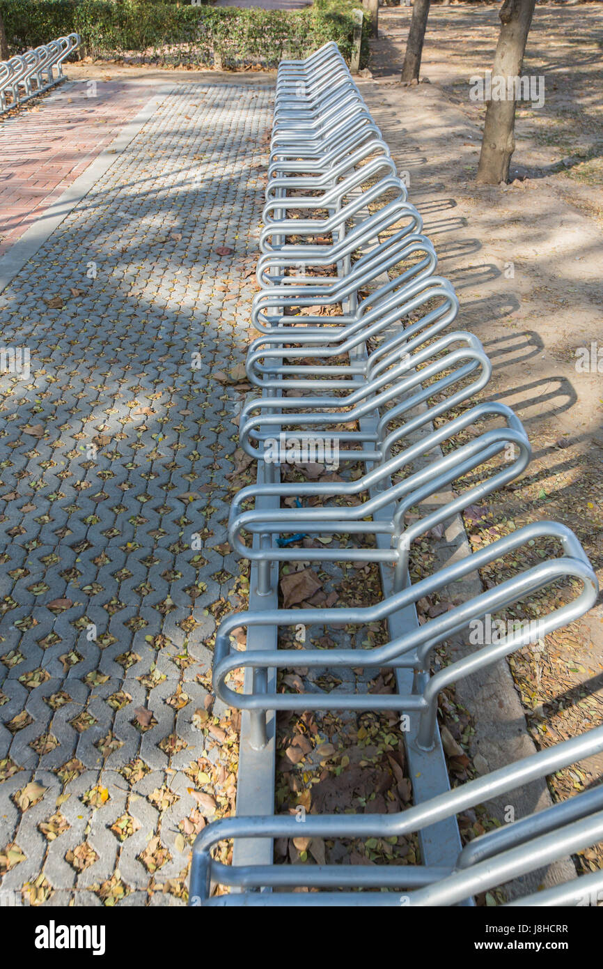 Outdoor parking hi-res stock photography and images - Alamy