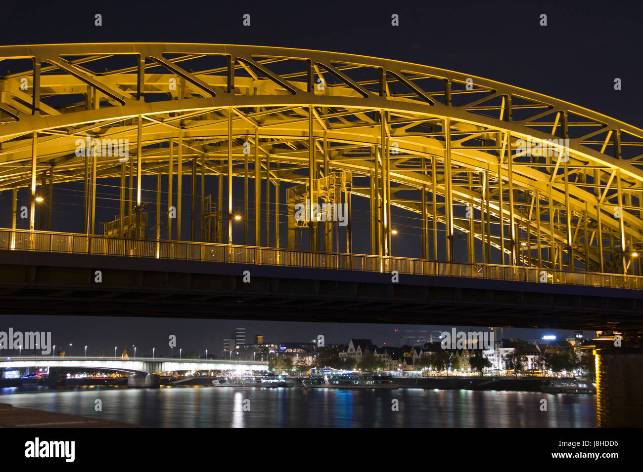 hohenzollern bridge in cologne at night Stock Photo - Alamy