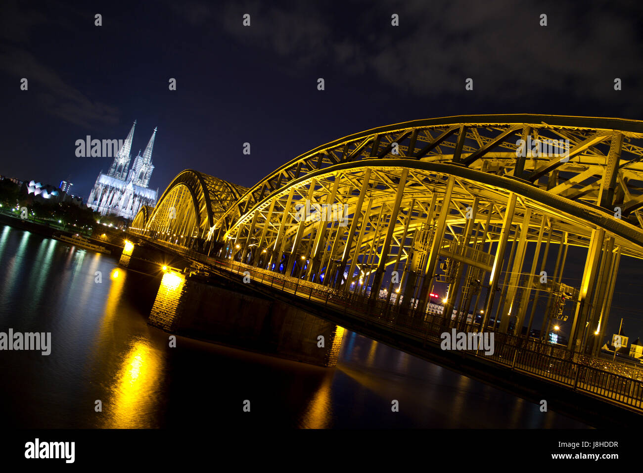 hohenzollern bridge in cologne at night Stock Photo - Alamy