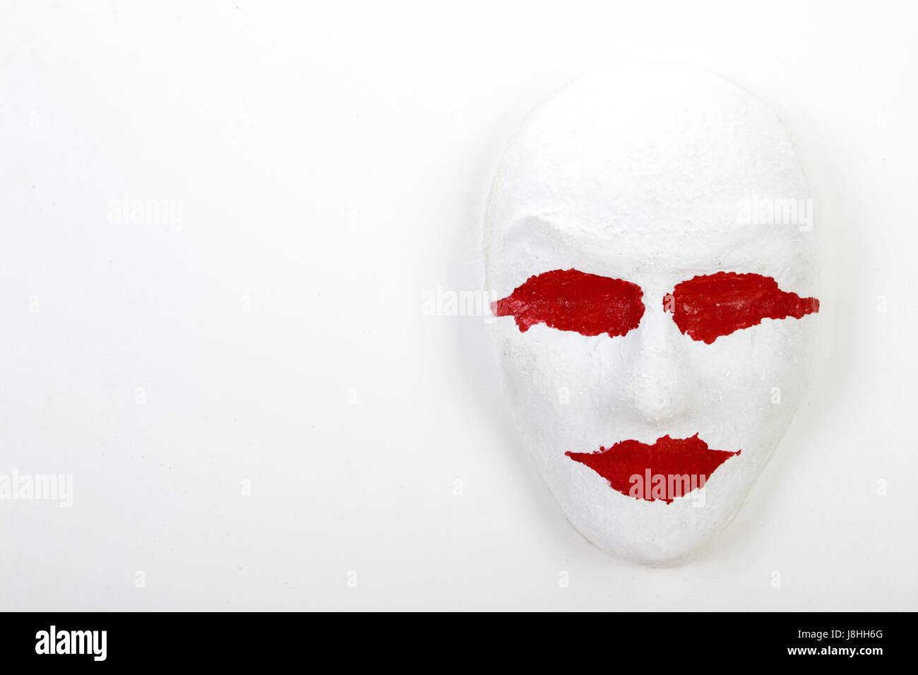 mask rot weiss 6 Stock Photo - Alamy