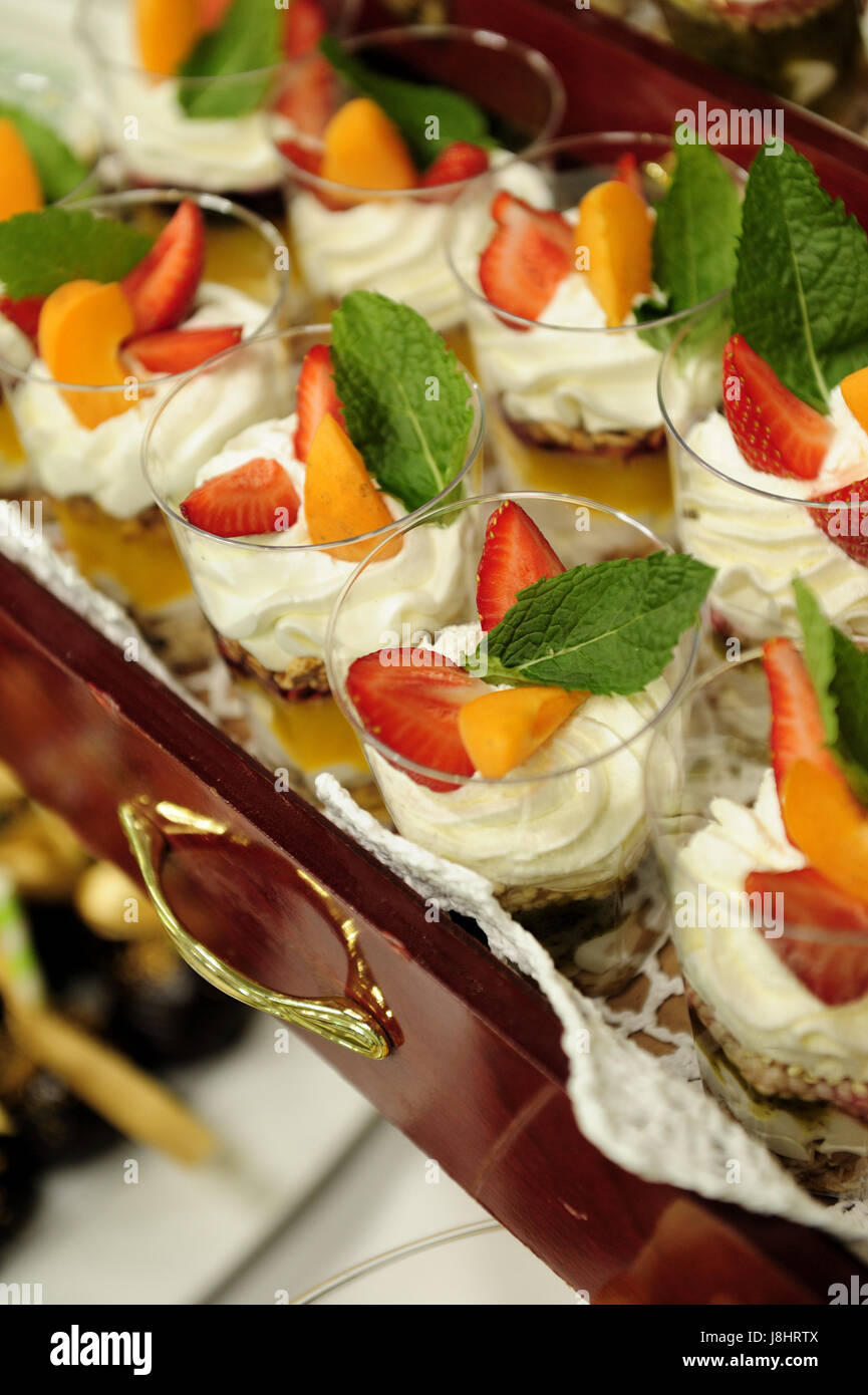 Refreshmentcakes hi-res stock photography and images - Alamy