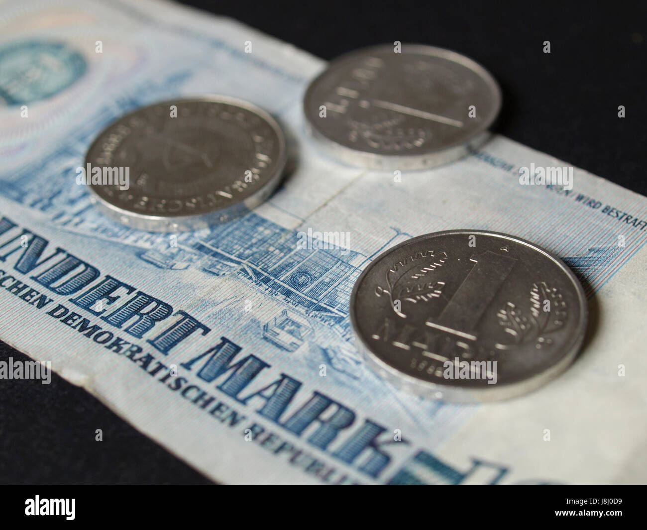 100 german mark note hi-res stock photography and images - Alamy