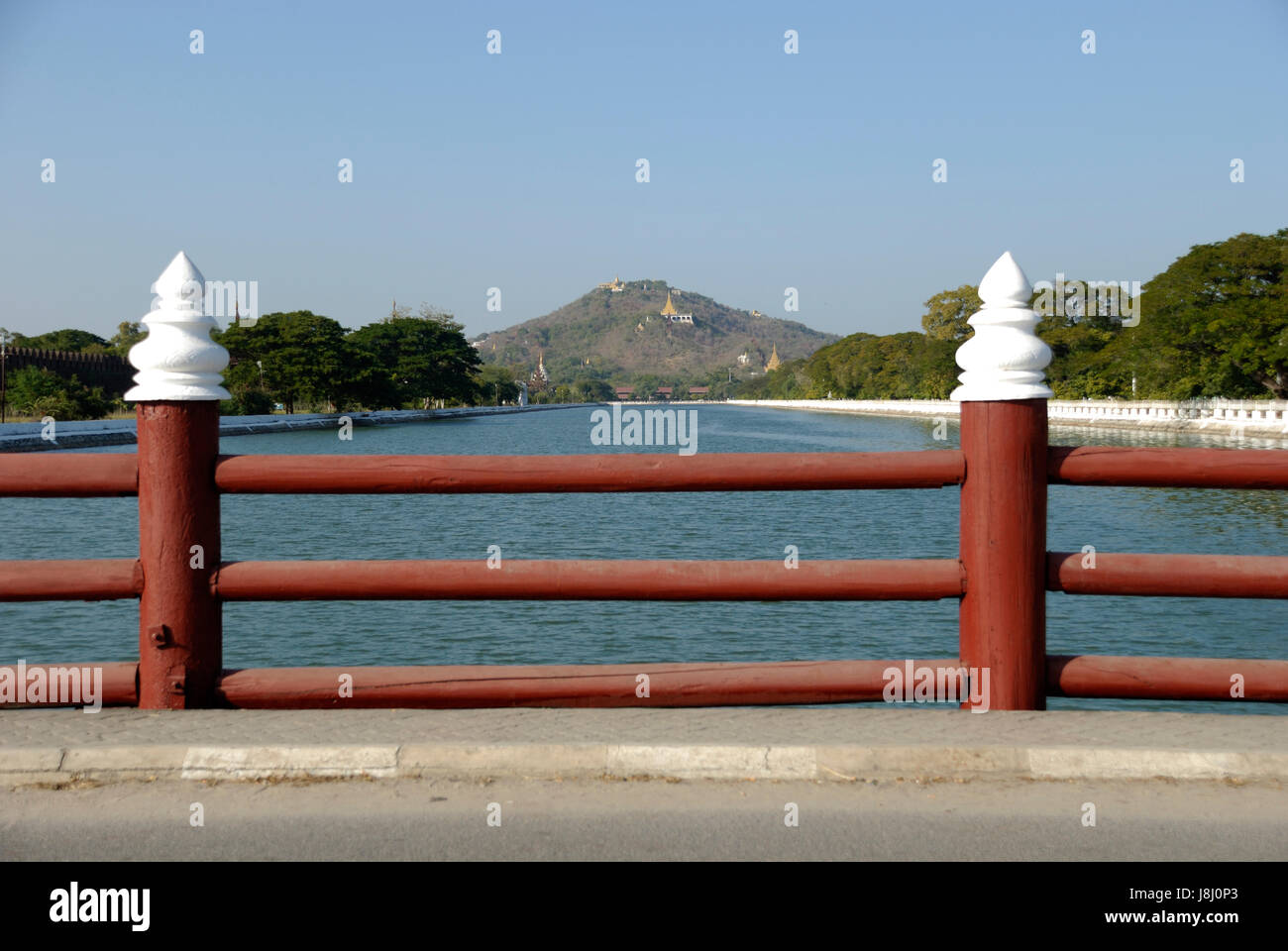 Mandalay Berg High Resolution Stock Photography and Images - Alamy